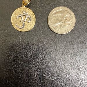 Element Shine | Jewelry | 4k Solid Real Gold Ohm Om Medallion Pendant ...